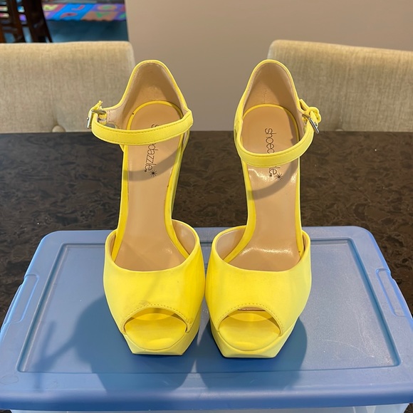Shoe Dazzle | Shoes | Neon Yellow Wedges | Poshmark